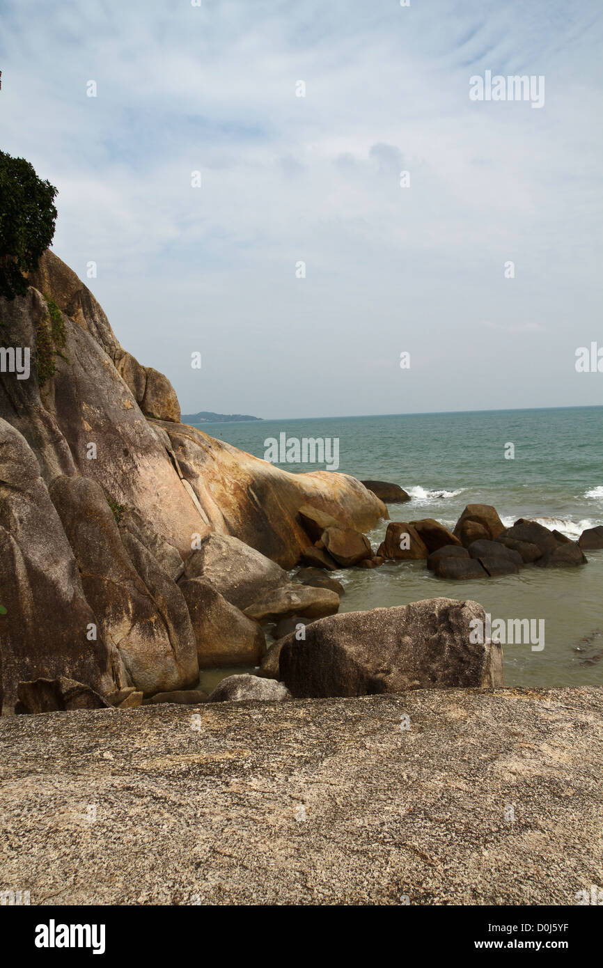 Rocks in the Ocean on Lamai Beach on Ko Samui, Thailand Stock Photo - Alamy