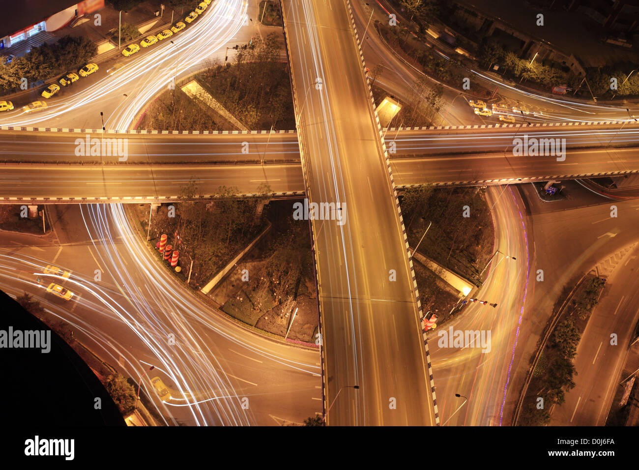 City street junction night hi-res stock photography and images - Alamy