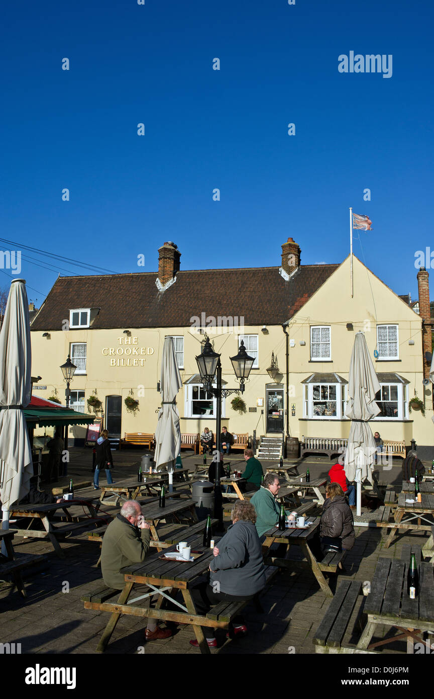 Crooked house pub hi-res stock photography and images - Alamy