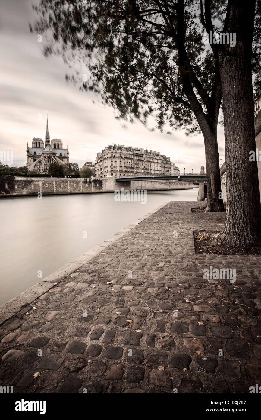 Walkway along River Seine and Cathedral Notre Dame, Paris, Ile-de ...