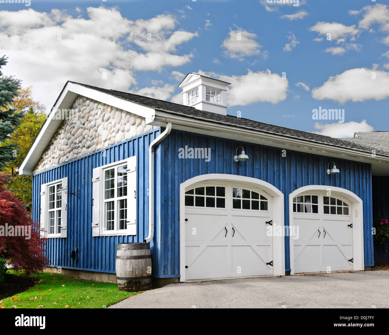 Double garage door hi-res stock photography and images - Alamy