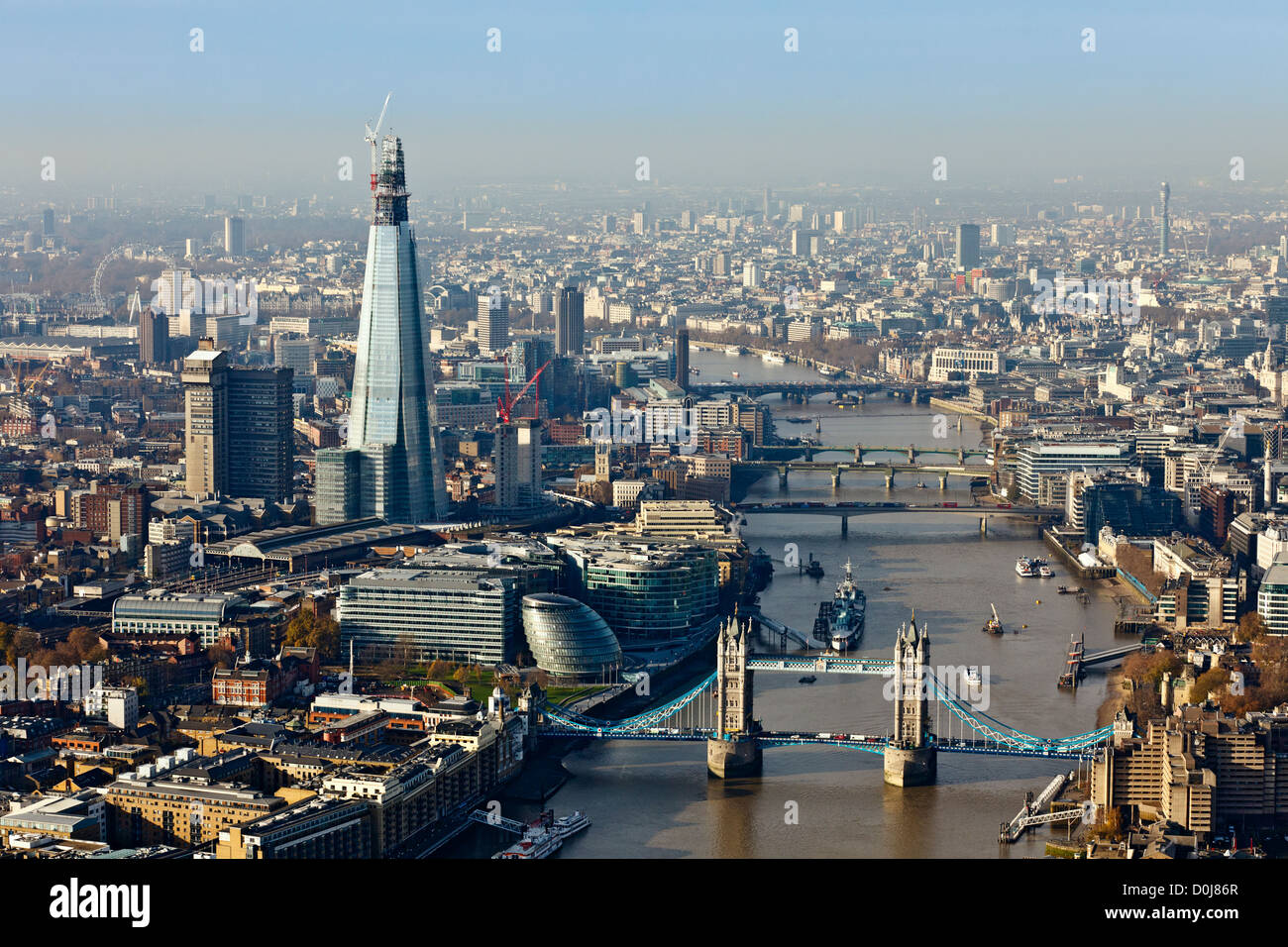Aerial looking west london hi-res stock photography and images - Alamy