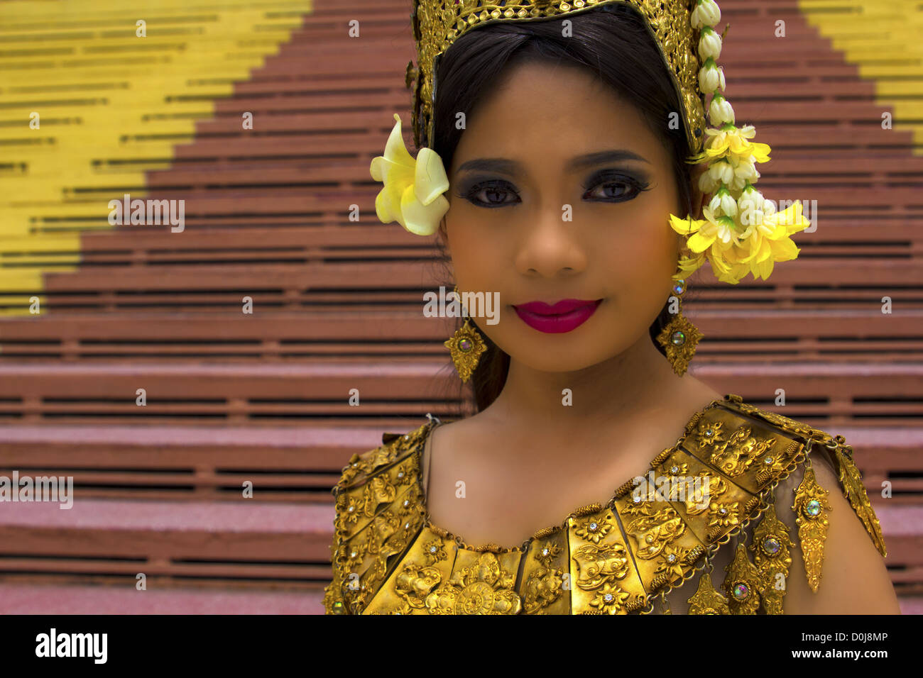 Apsara dance ceremony siem hi-res stock photography and images - Alamy