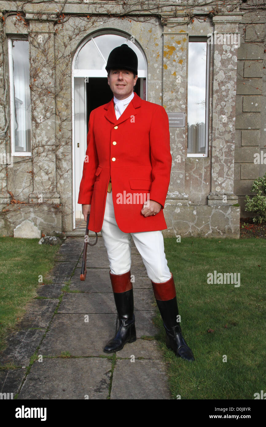 Traditional hunting hi-res stock photography and images - Alamy