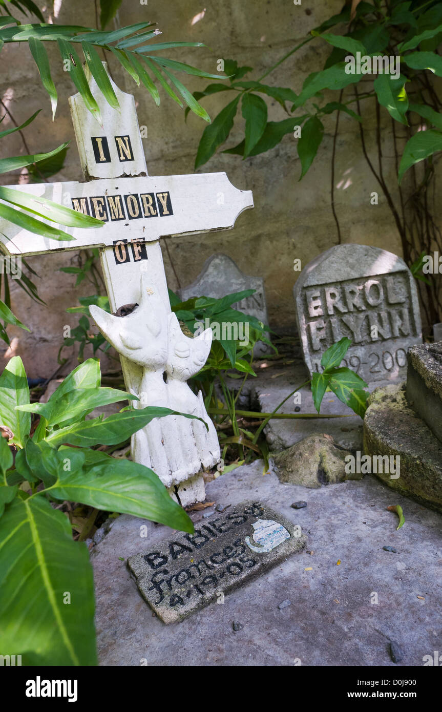 Ernest hemingway grave hi-res stock photography and images - Alamy