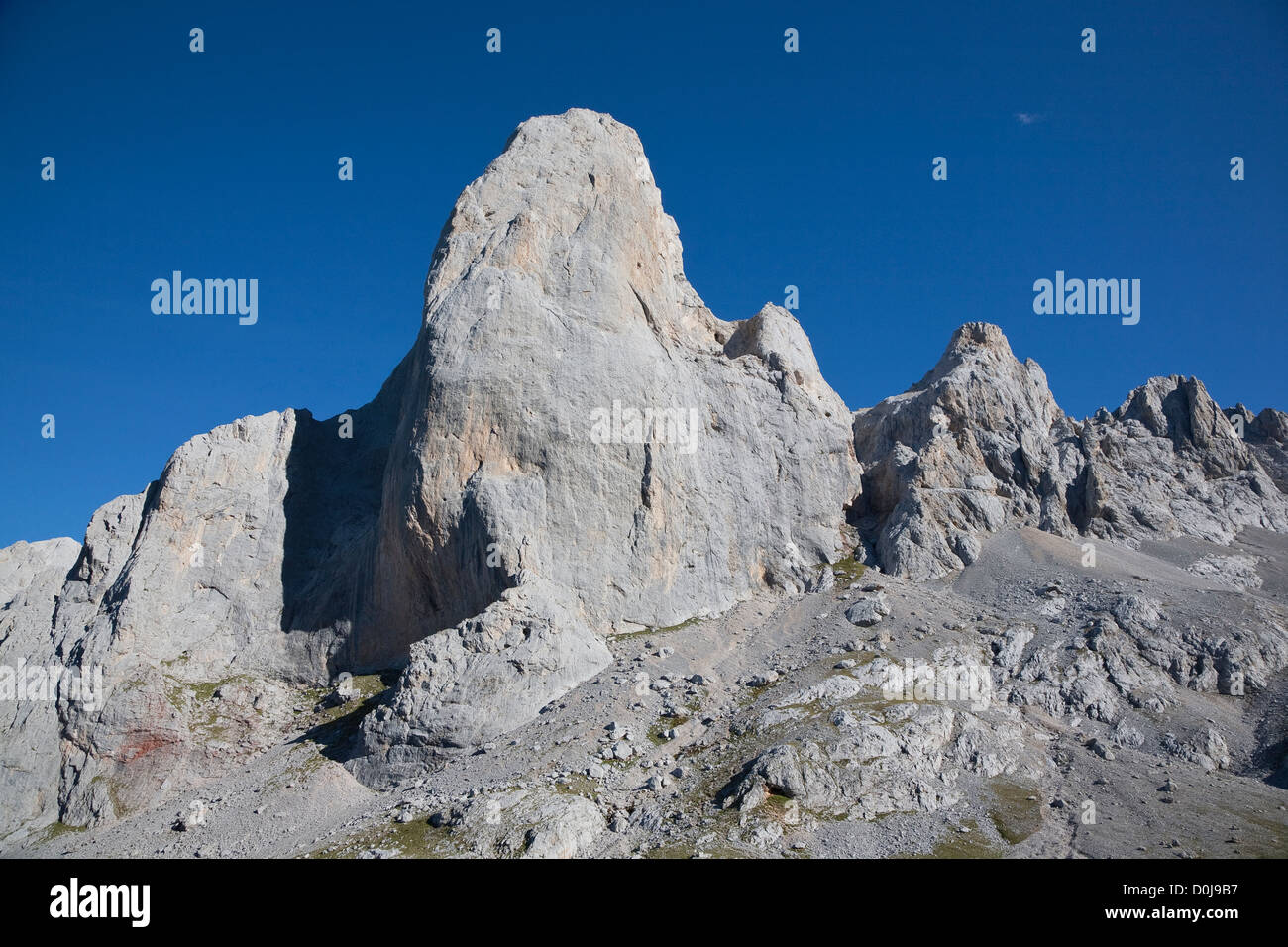 Naranjo de Bulnes - Picos de Europa National Park, Cantabrian Mountains ...