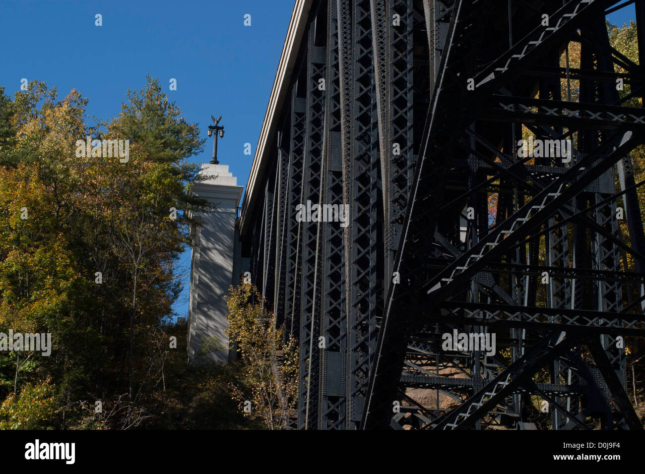 French King Bridge, a large steel-frame arch bridge built in 1931/32 ...