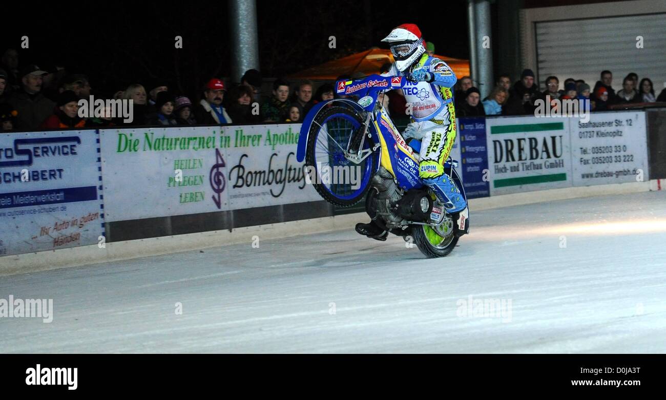 Ice speedway hi-res stock photography and images - Alamy