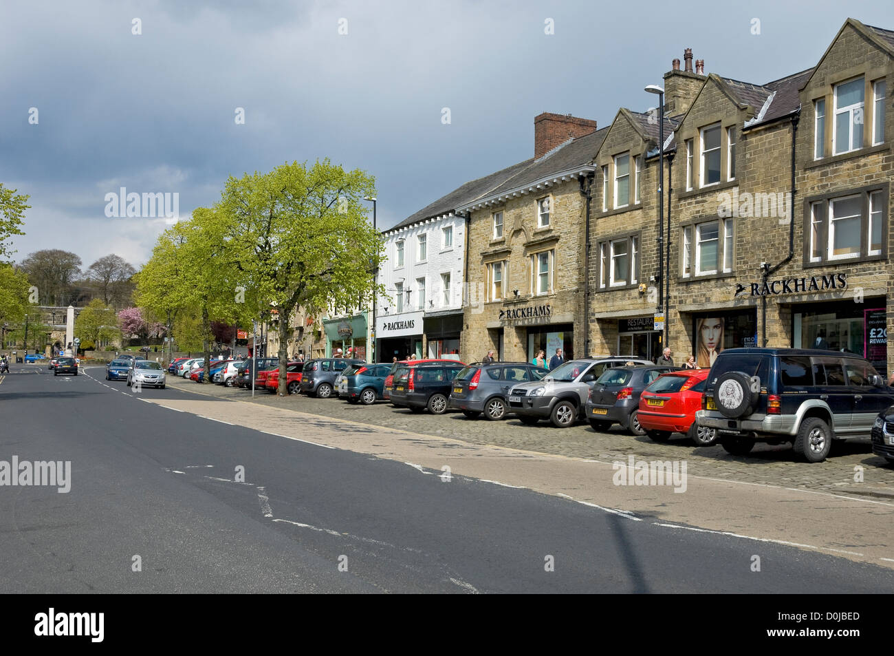 Skipton high street hi-res stock photography and images - Alamy