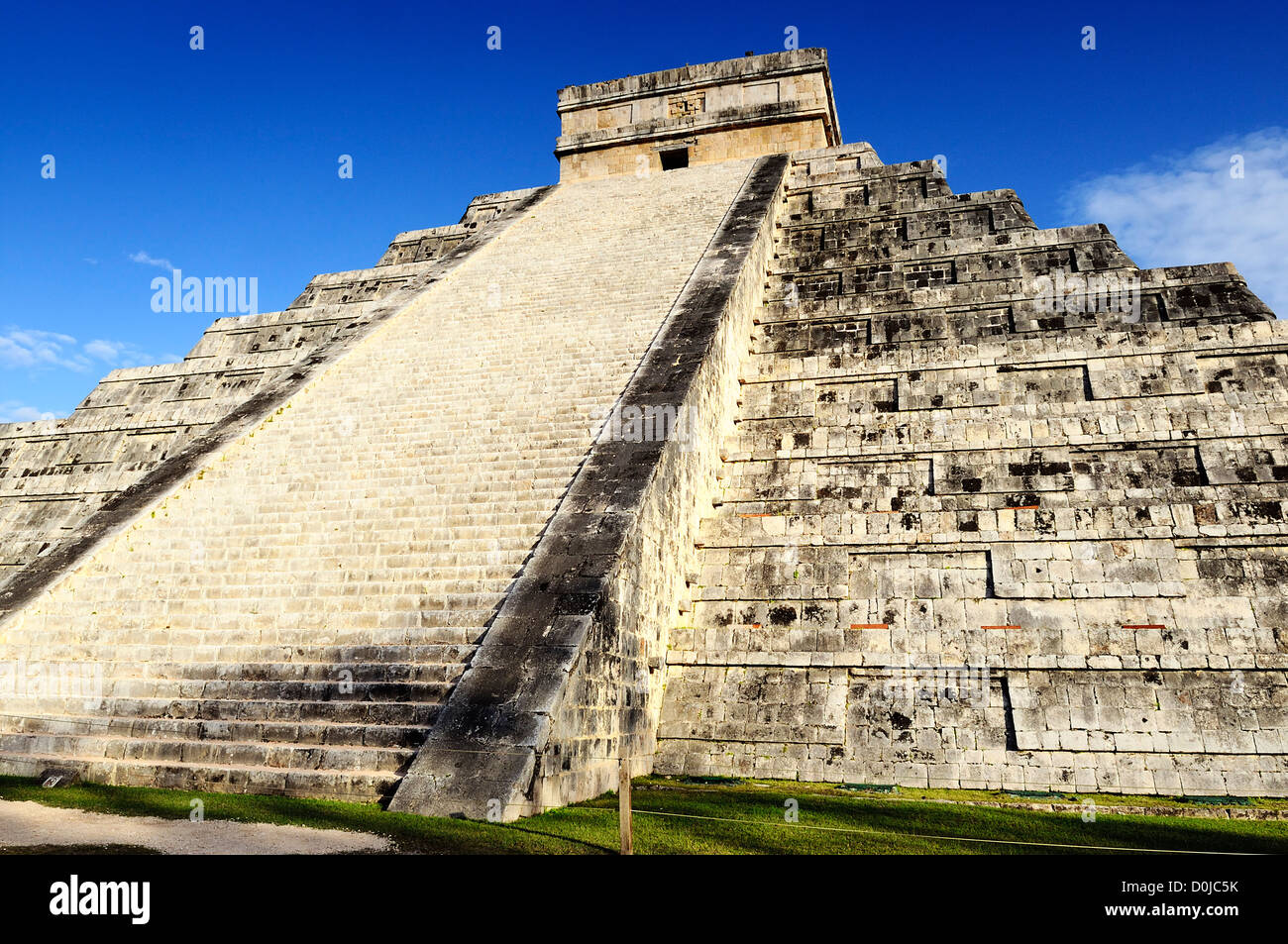 Chichen Itza feathered serpent pyramid, Mexico Stock Photo - Alamy
