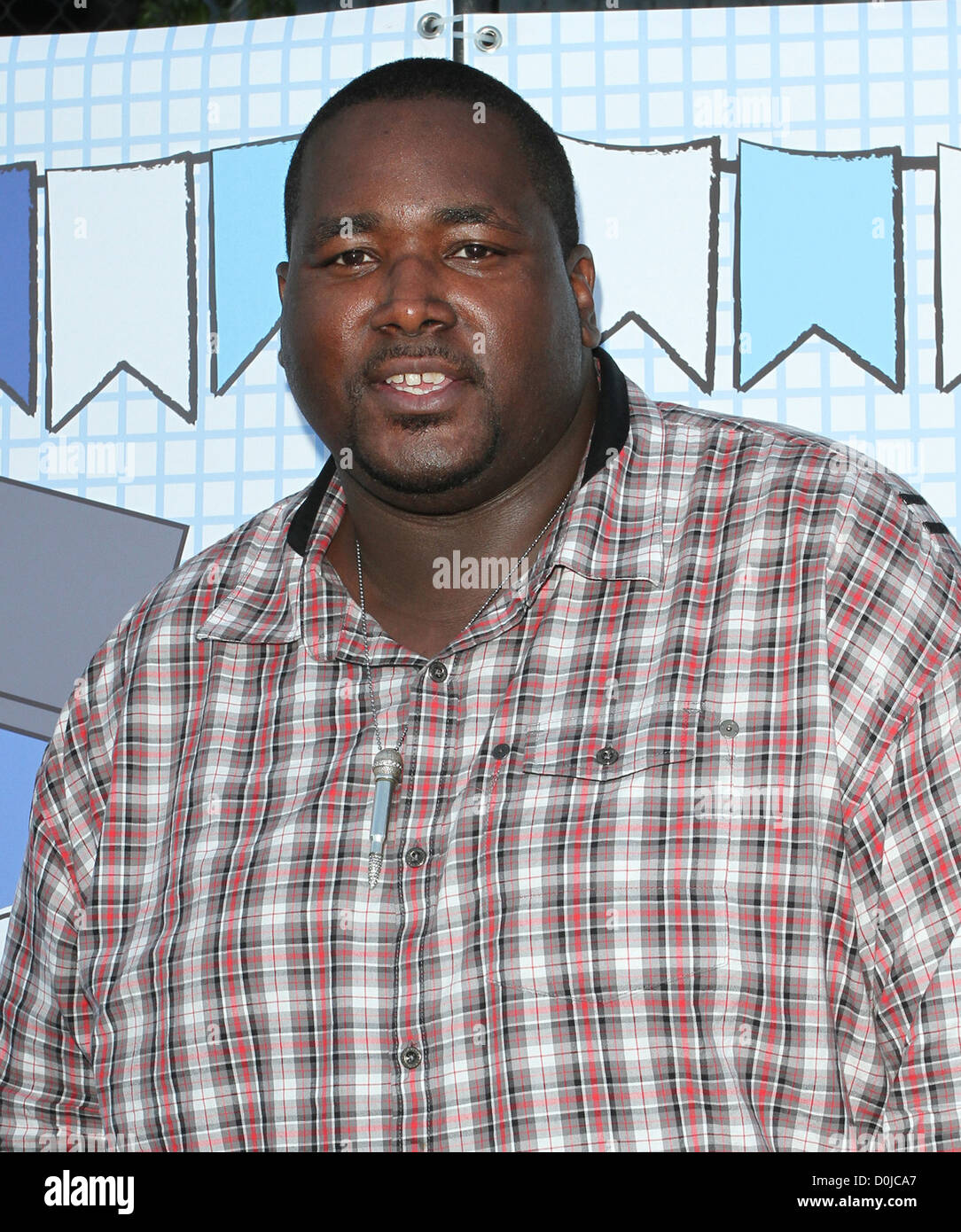Quinton Aaron The 2010 'Ultimate Slam PaddleJam' Celebrity Ping Pong ...