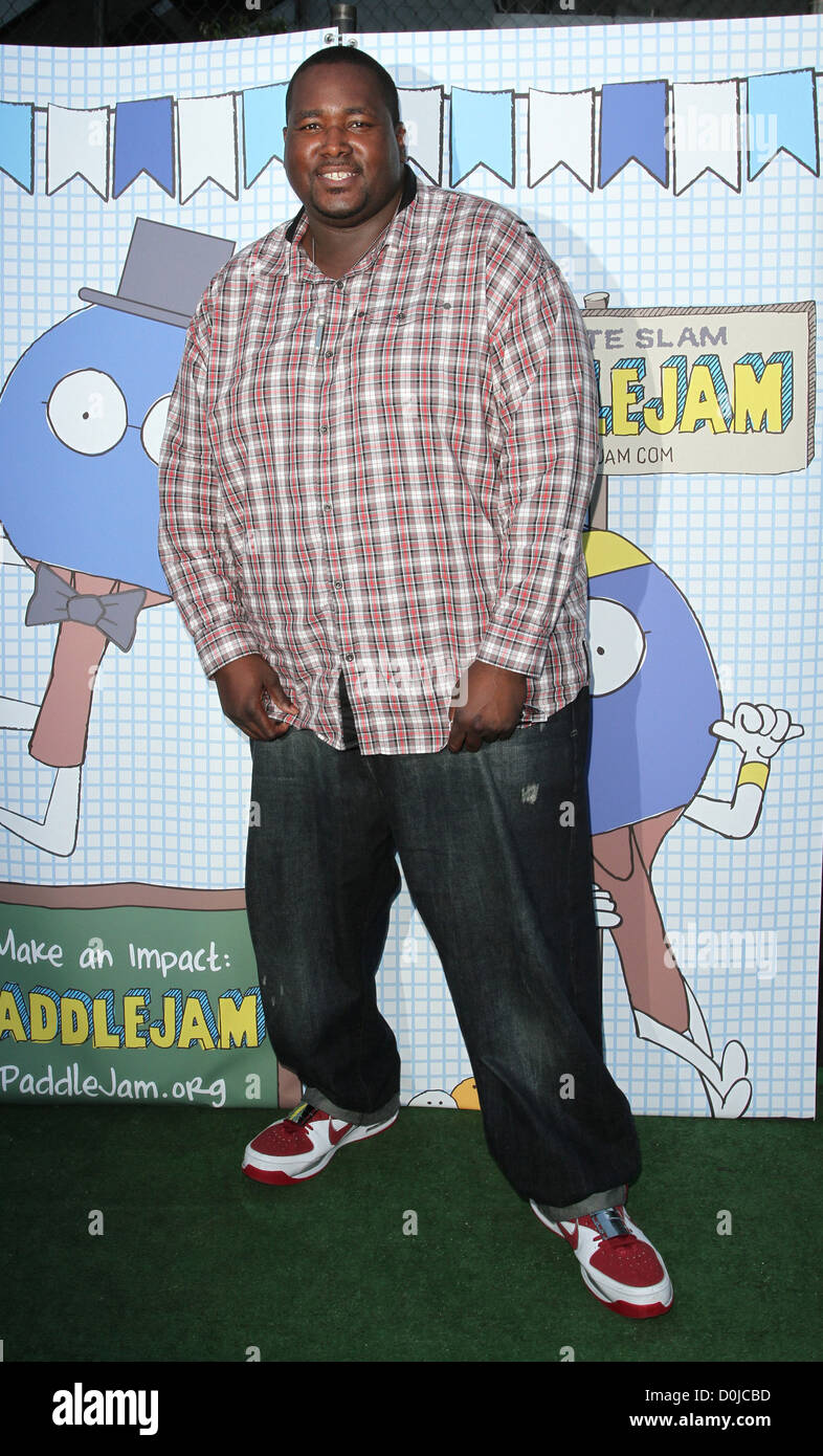 Quinton Aaron The 'Ultimate Slam PaddleJam' Celebrity Ping Pong ...