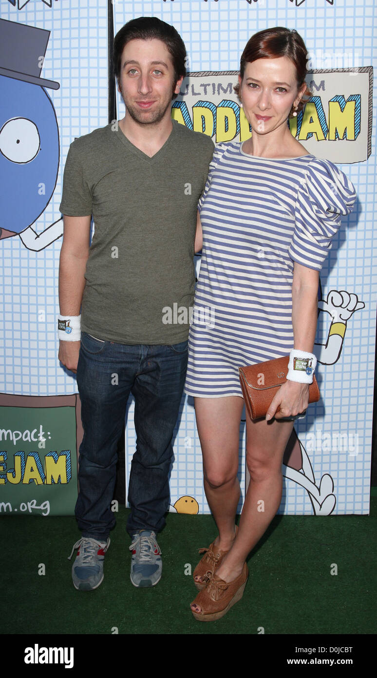 Simon Helberg Wife And Baby