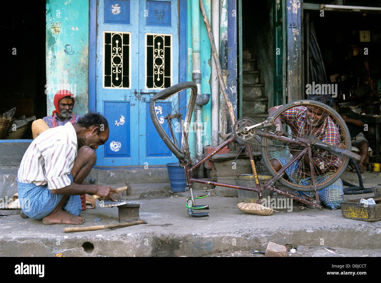 Indian cycle repair High Resolution Stock Photography and Images - Alamy