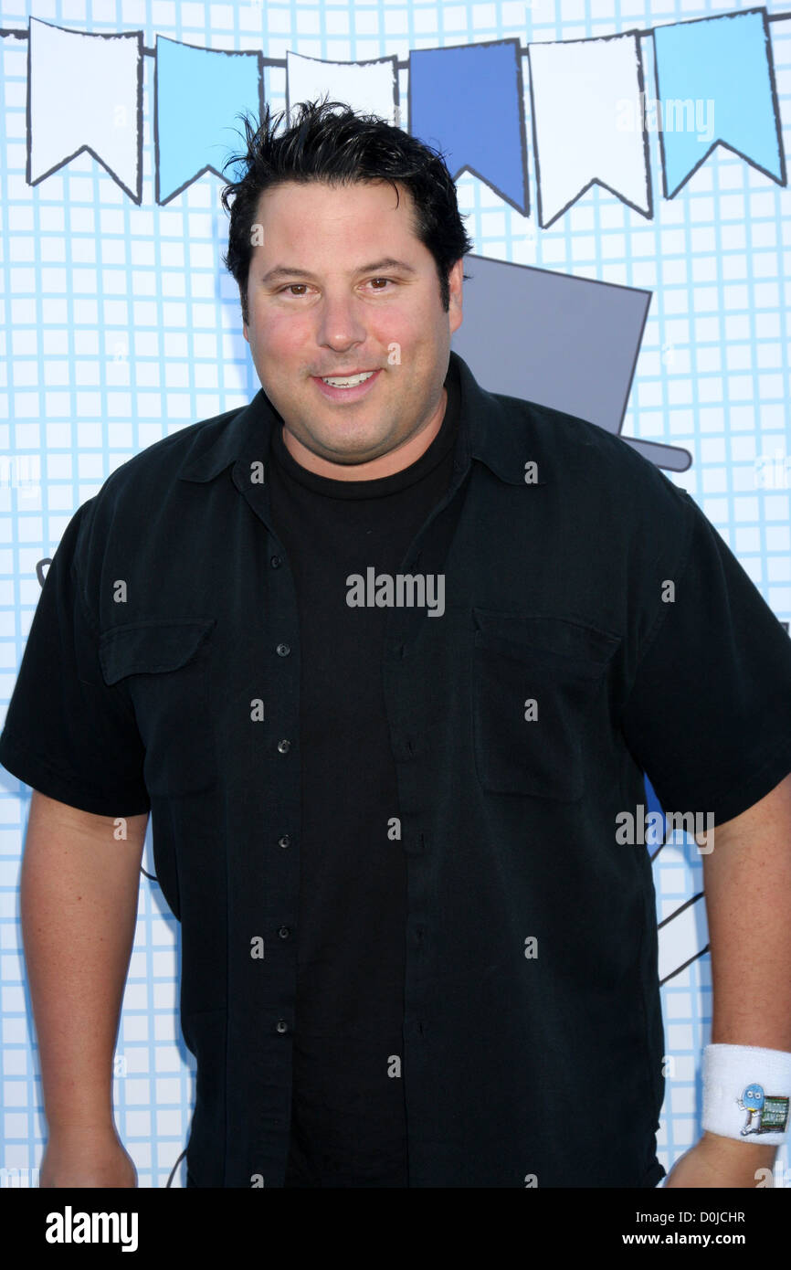 Greg Grunberg The 2010 'Ultimate Slam PaddleJam' Celebrity Ping Pong ...