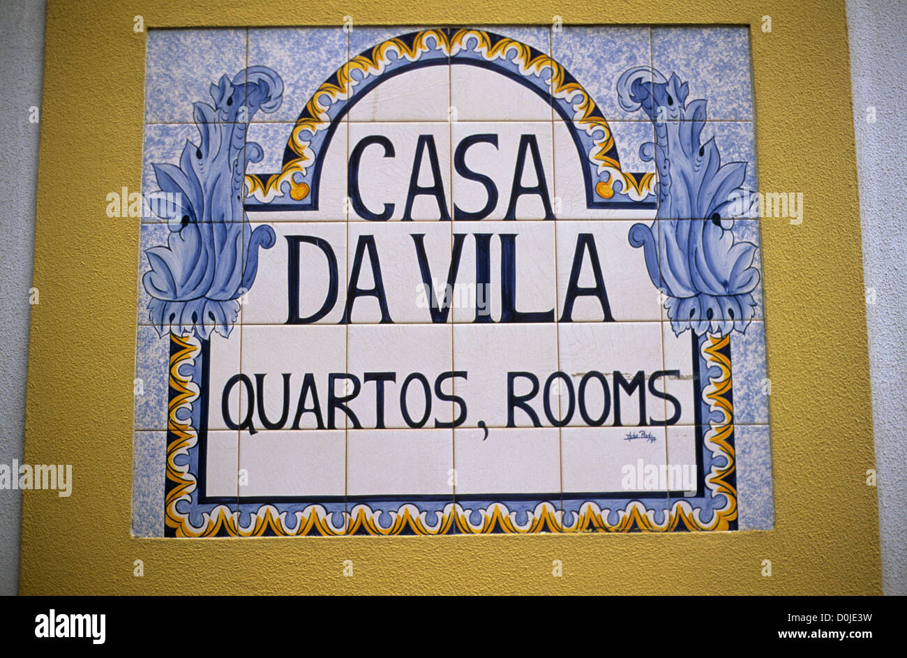Portugal, the Algarve, Rooms, Quartos, tiled signpost Stock Photo - Alamy