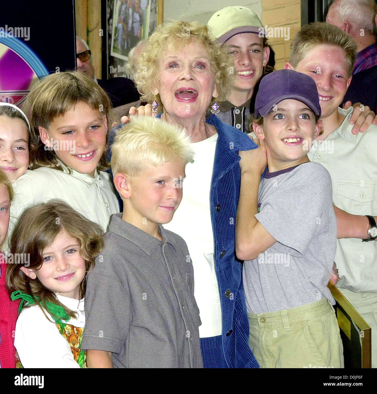 Gloria Stuart and her grandchildren Gloria Stuart is awarded with a ...