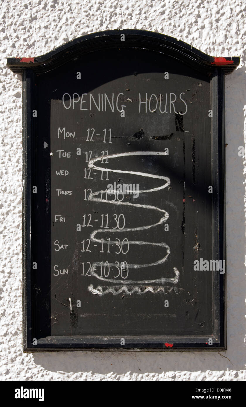 The Pub is Now Closed Down Stock Photo - Alamy