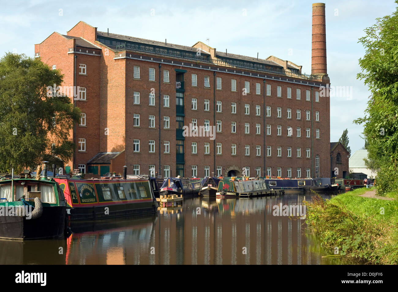 Macclesfield Canal and Mill Stock Photo - Alamy