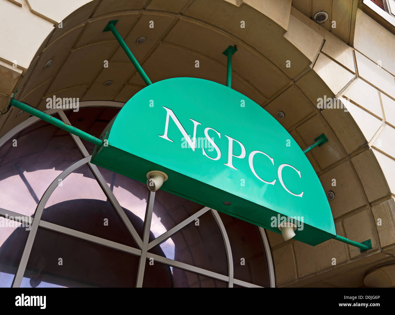 Nspcc hi-res stock photography and images - Alamy