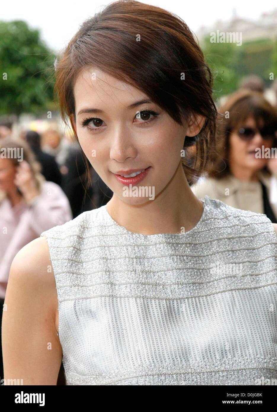 Lin Chi Ling Paris Fashion Week Ready to Wear Spring/Summer 2011 ...