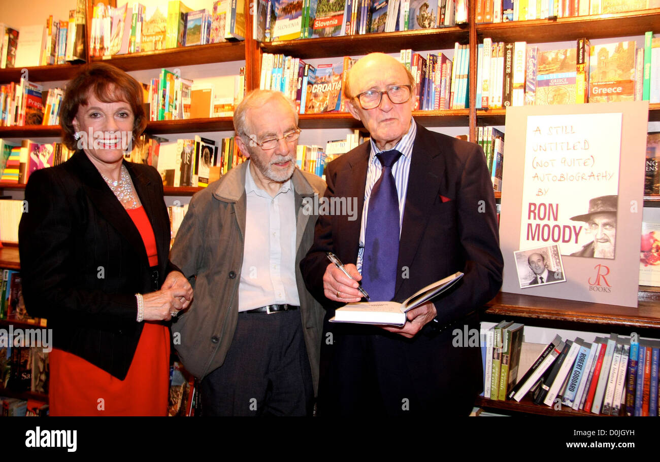 Esther Rantzen, Andrew Sachs and Ron Moody Ron Moody attends a book ...