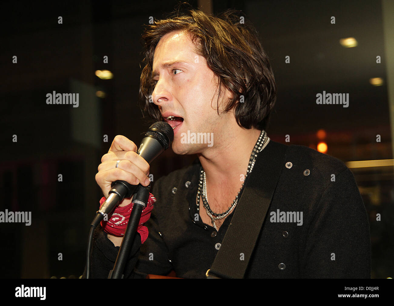 Carl Barat of The Libertines at Liverpool Waterstones to promote his ...