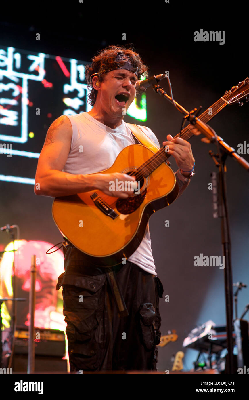 John Mayer performs live at the First Midwest Bank Amphitheatre Chicago ...