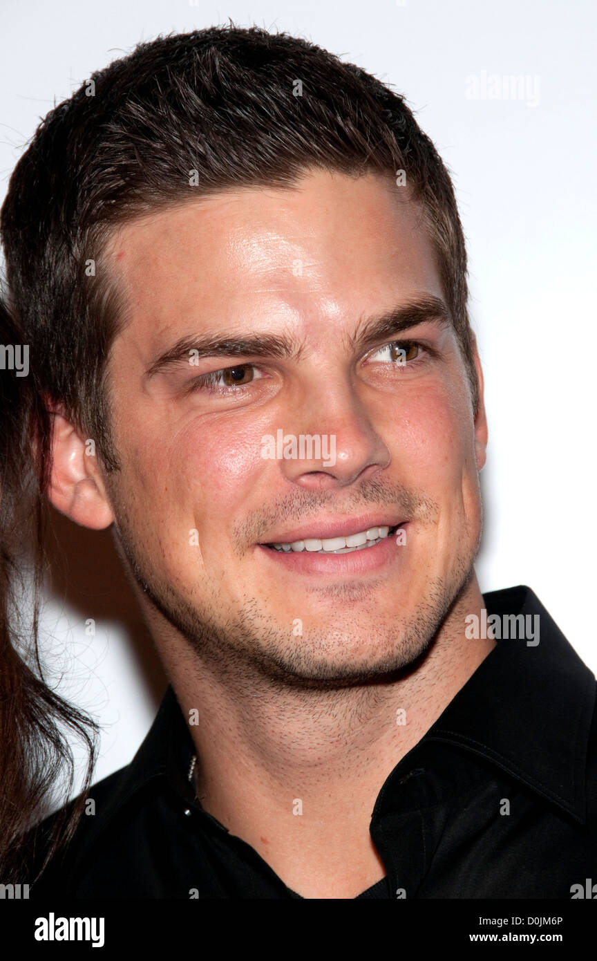 Rick Malambri attends Macy's Glamorama 2010 at the Chicago Theatre ...