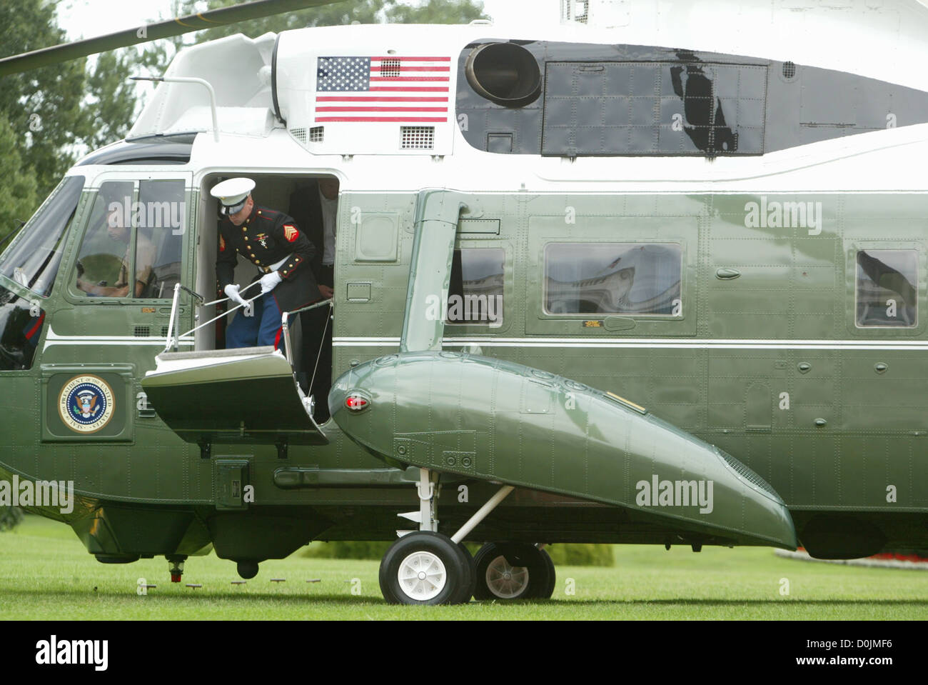 Marine one landing and departing U.S. President Barack Obama, U.S ...