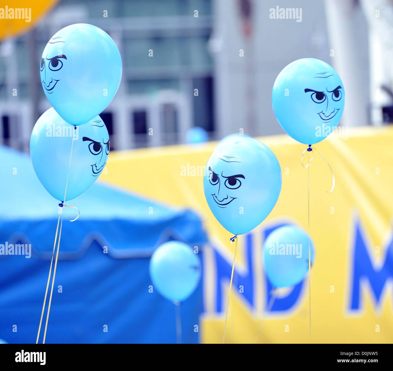 Atmosphere DreamWorks Animation breaks the Guinness World Record for ...