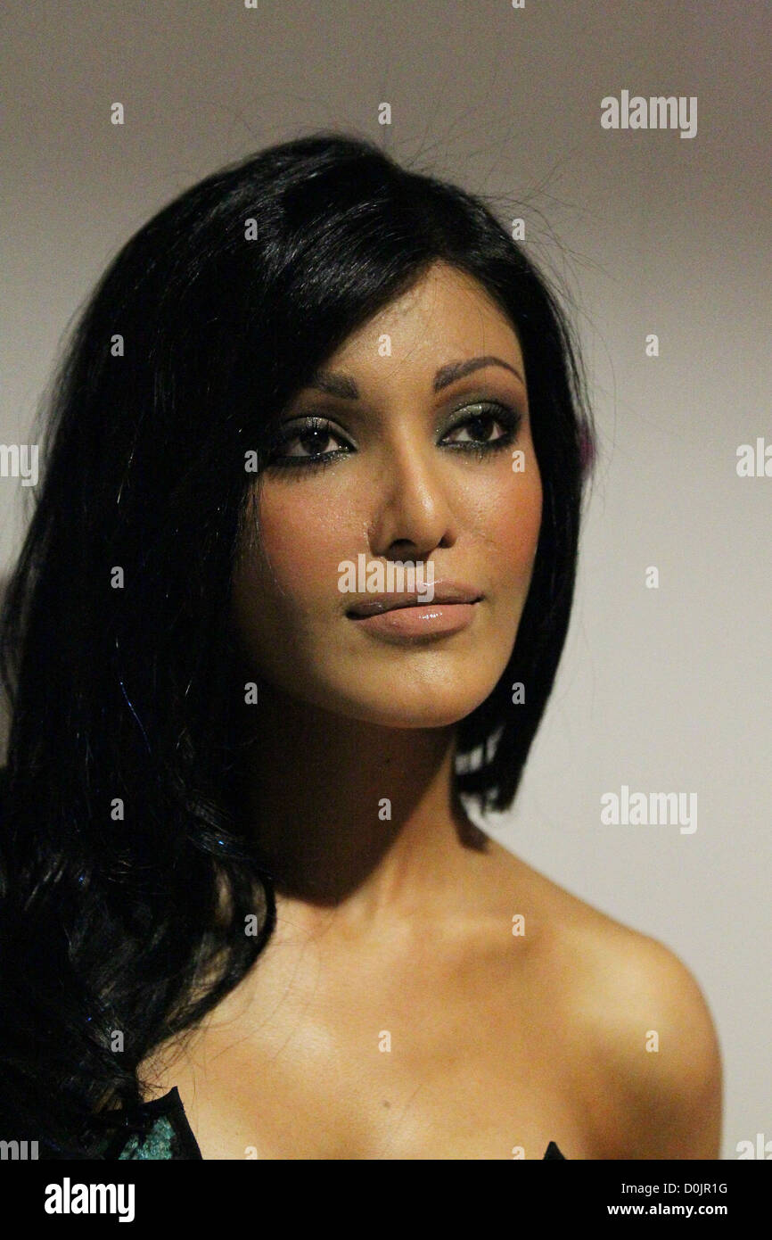 Bollywood Star Koena Mitra at Millions of Milkshakes in Westfield ...