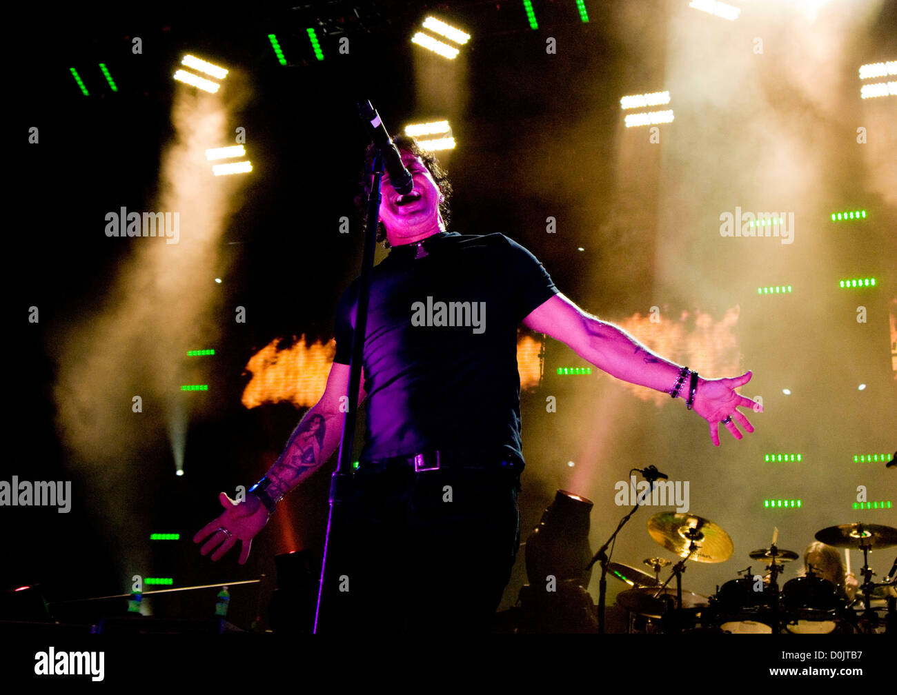 Creed performing at Tinley Park on 'The 20-10 Tour' Chicago, Illiis ...