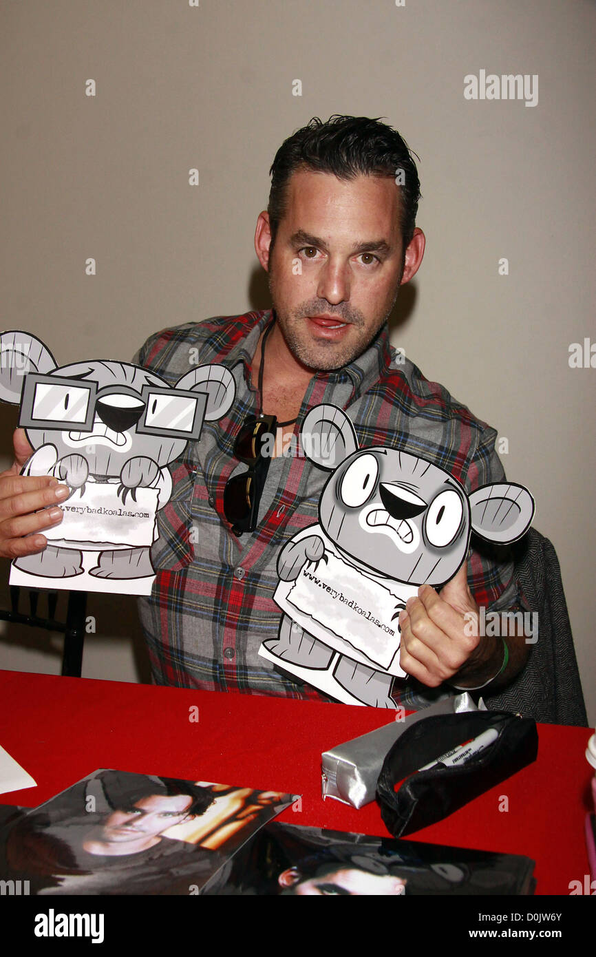 Nicholas Brendon 2010 Wizard World Big Apple Comic Con held at the Penn ...