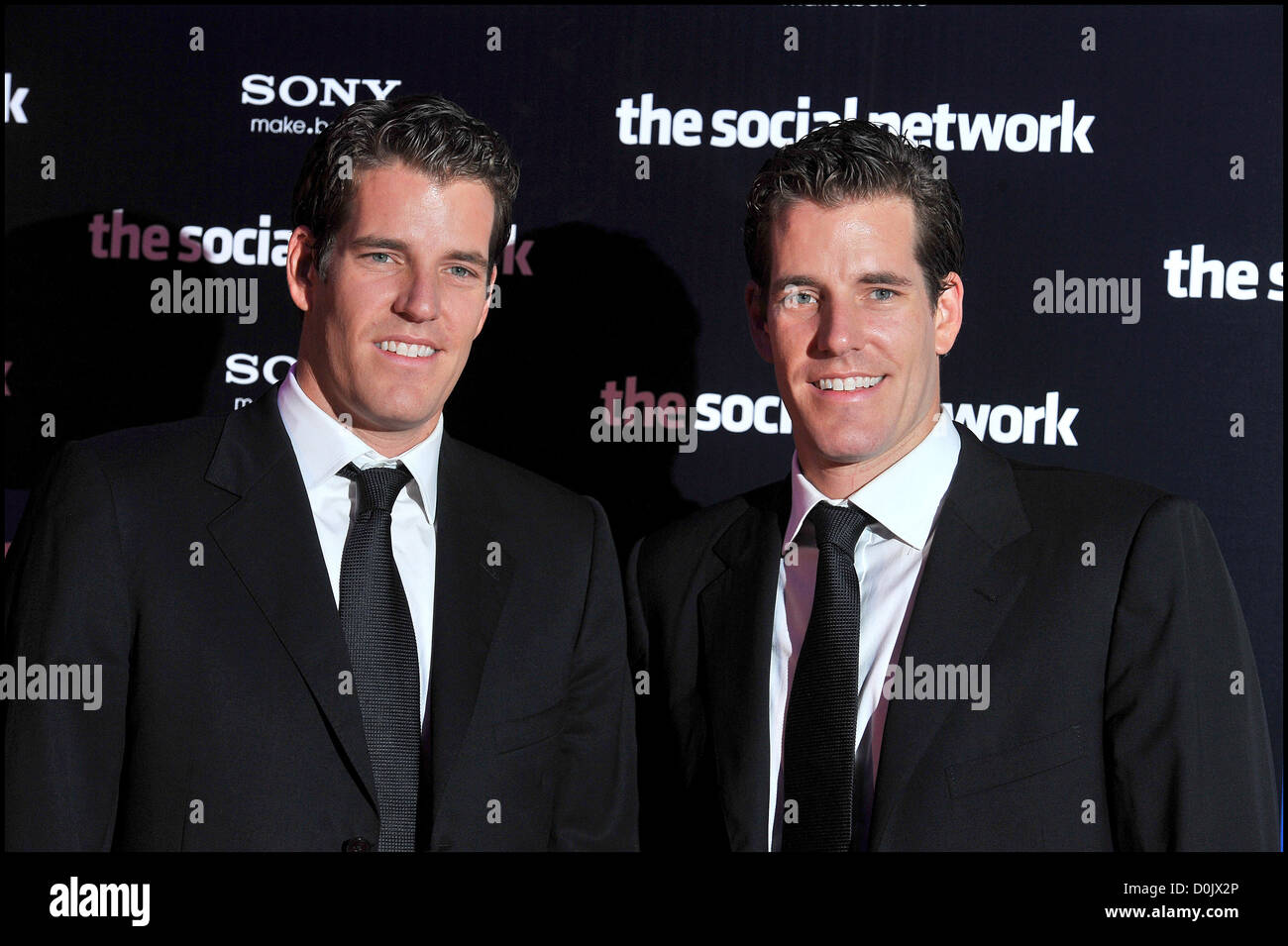 Cameron Winklevoss and Tyler Winklevoss The Social Network premiere ...