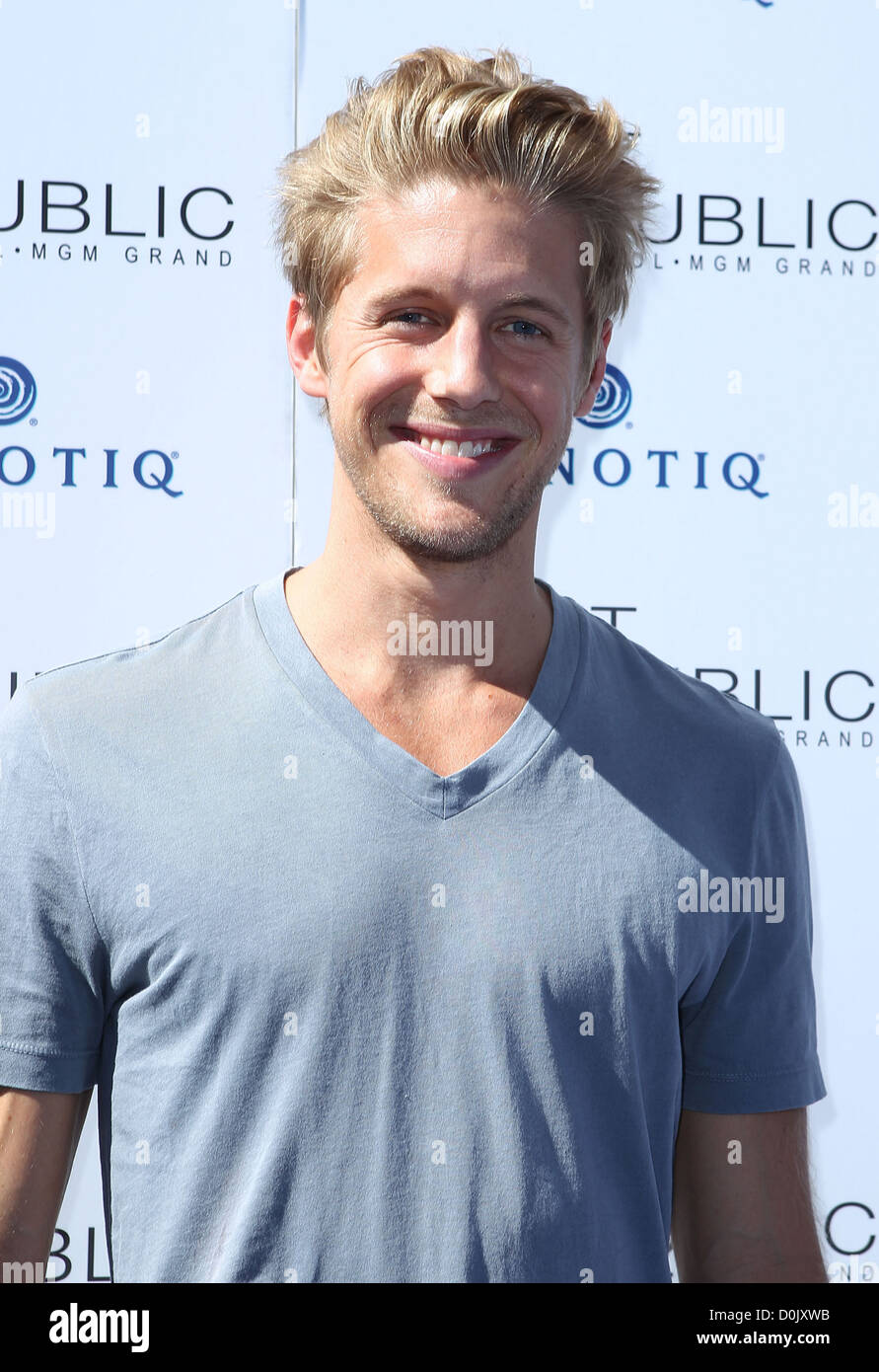 Matt Barr The Cast of Hellcats host Wet Republic held at the MGM Grand ...