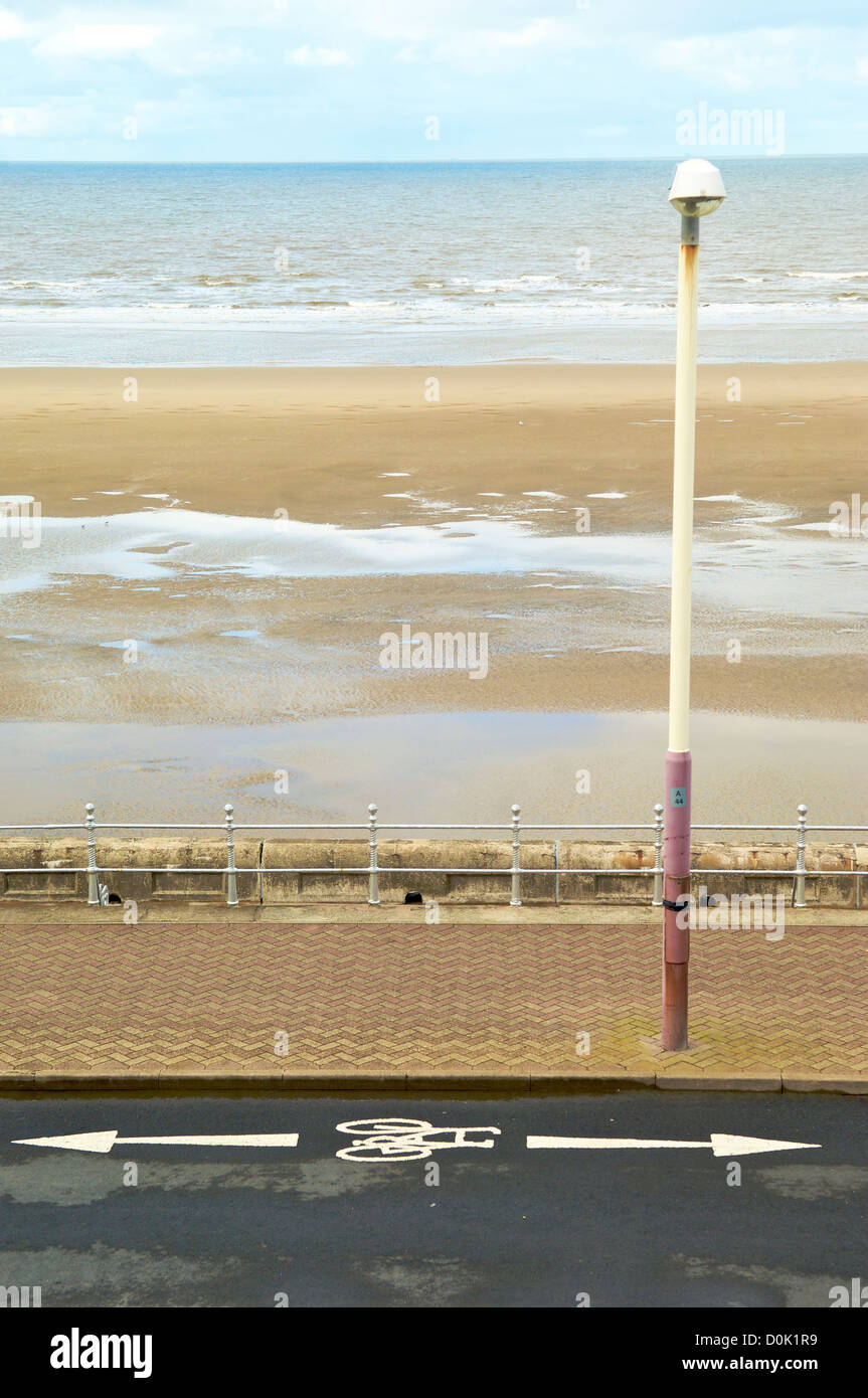 Blackpool promenade cycle lane and beach Stock Photo - Alamy