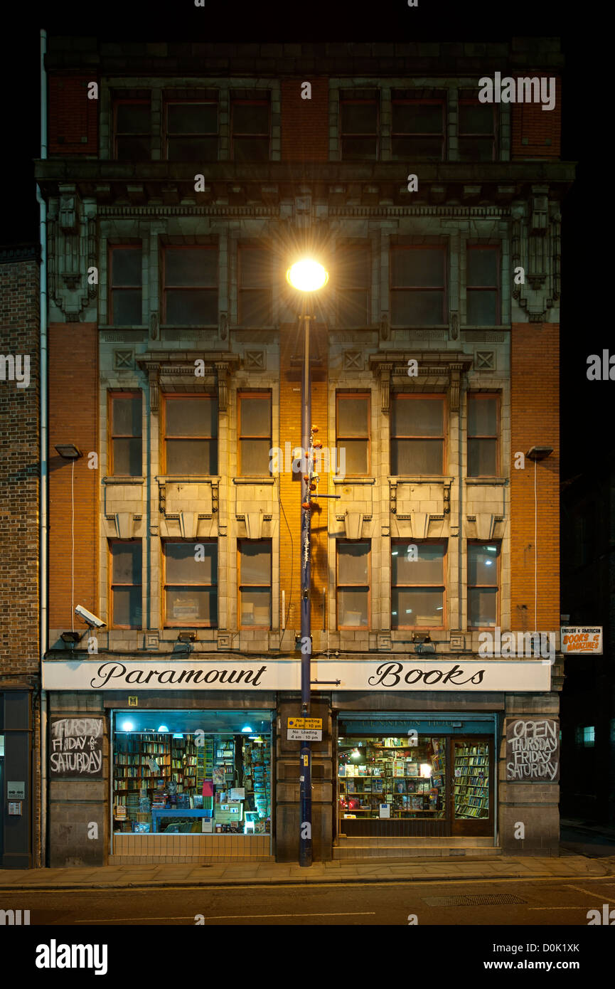 Bookshop in the united kingdom hi-res stock photography and images - Alamy