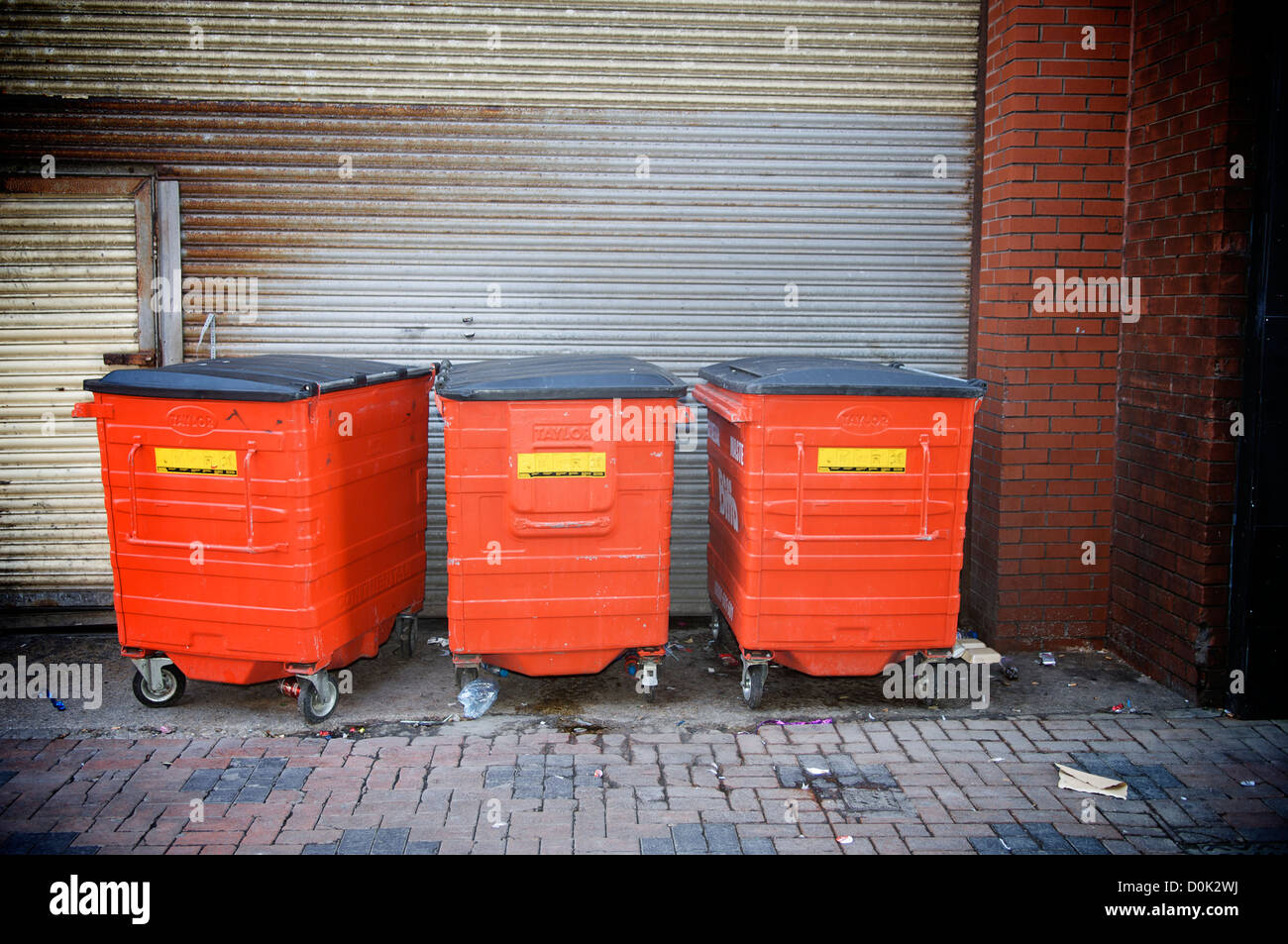 Dumpsters in an alley hi-res stock photography and images - Alamy