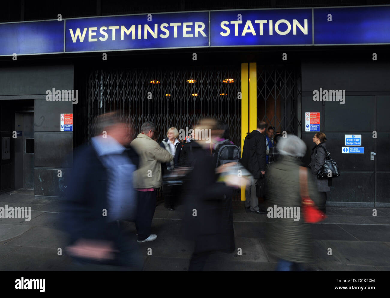 London underground station staff hi-res stock photography and images ...