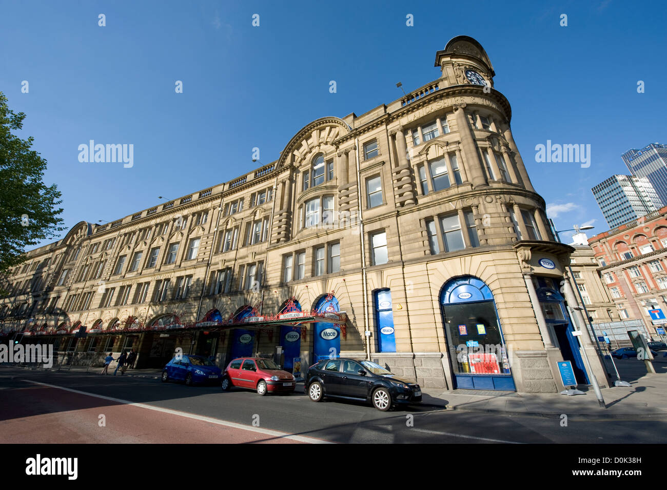 Manchester victoria station hi-res stock photography and images - Alamy