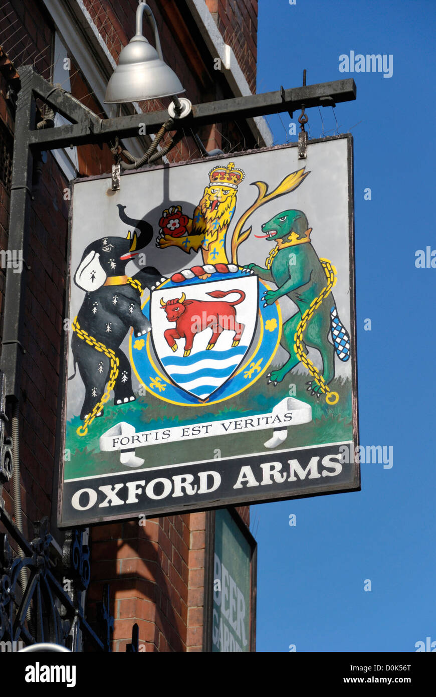 Oxford Arms pub sign Stock Photo - Alamy