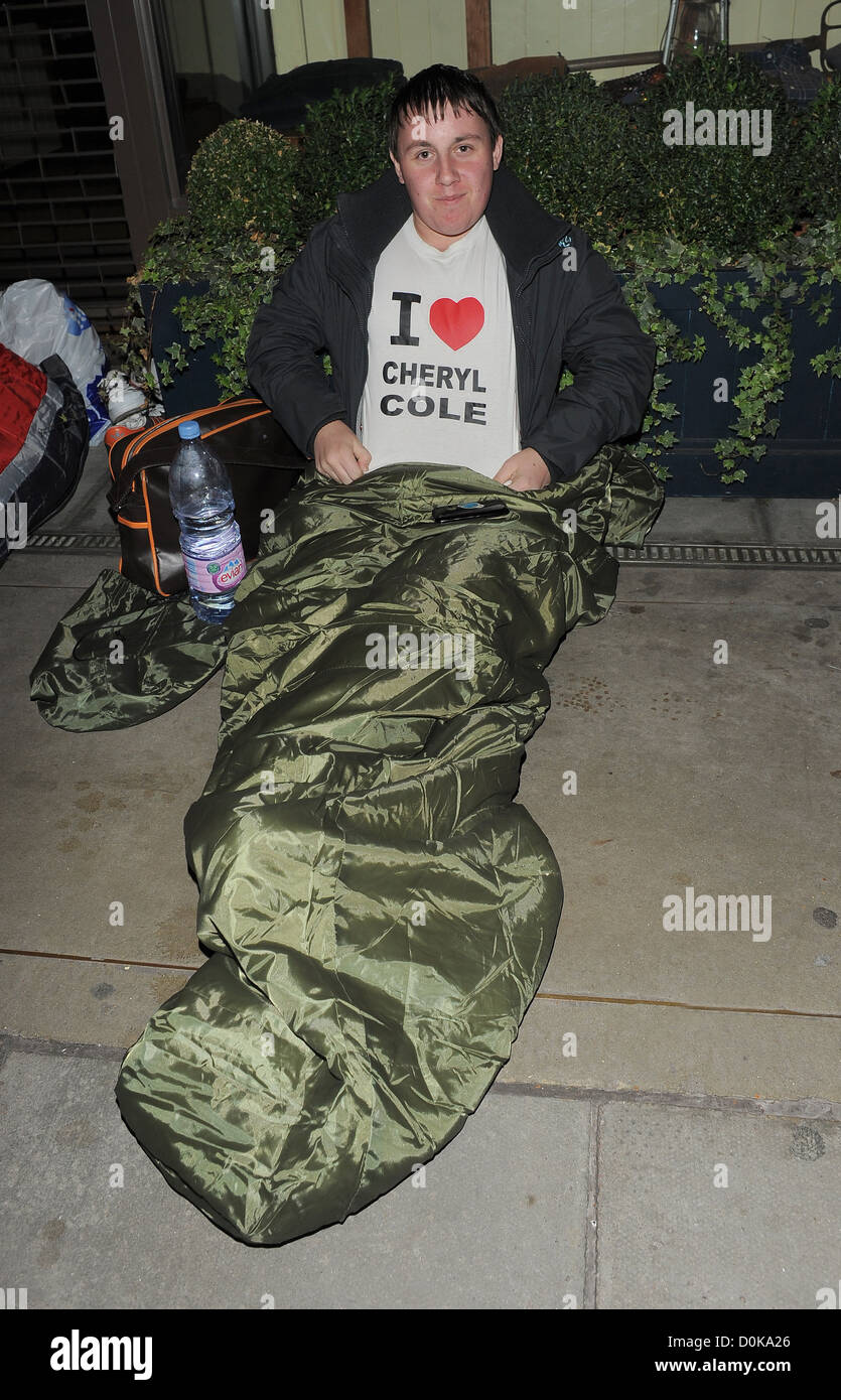 Dedicated fans queue around the block outside Waterstones bookshop in ...