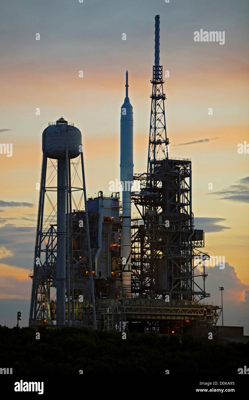 Ares I-X -- First Flight of a New Moon Rocket Stock Photo - Alamy