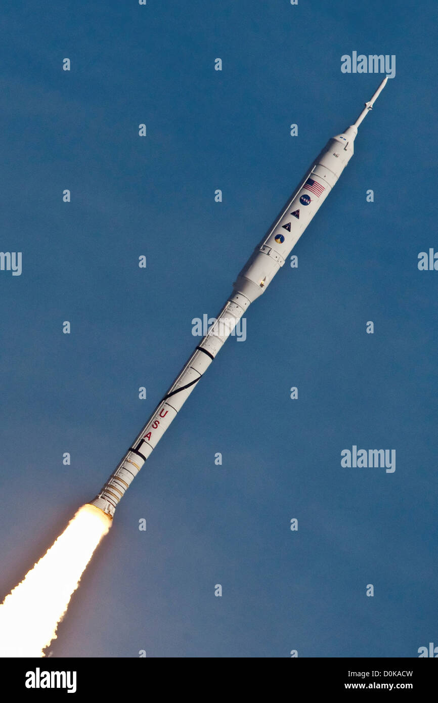 Ares I-X -- First Flight of a New Moon Rocket Stock Photo - Alamy