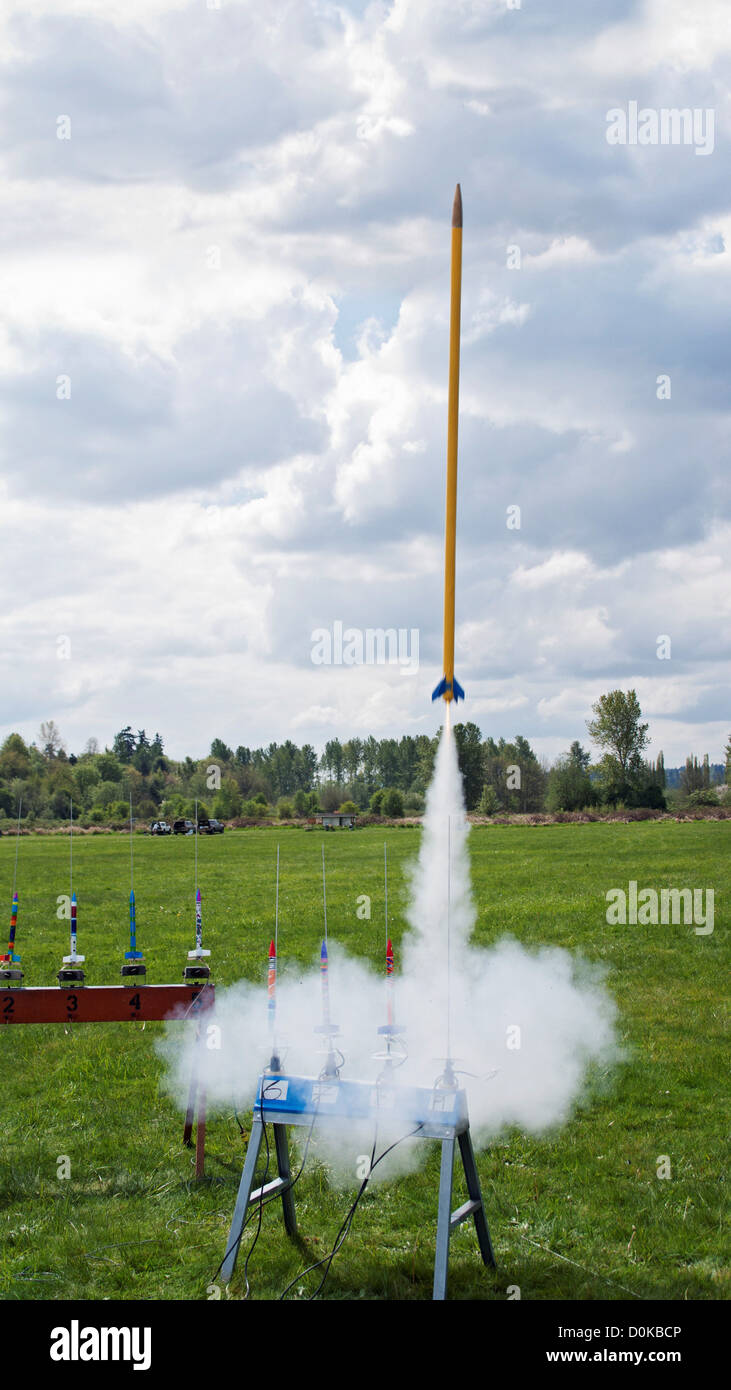 Rocket launch platform hi-res stock photography and images - Alamy
