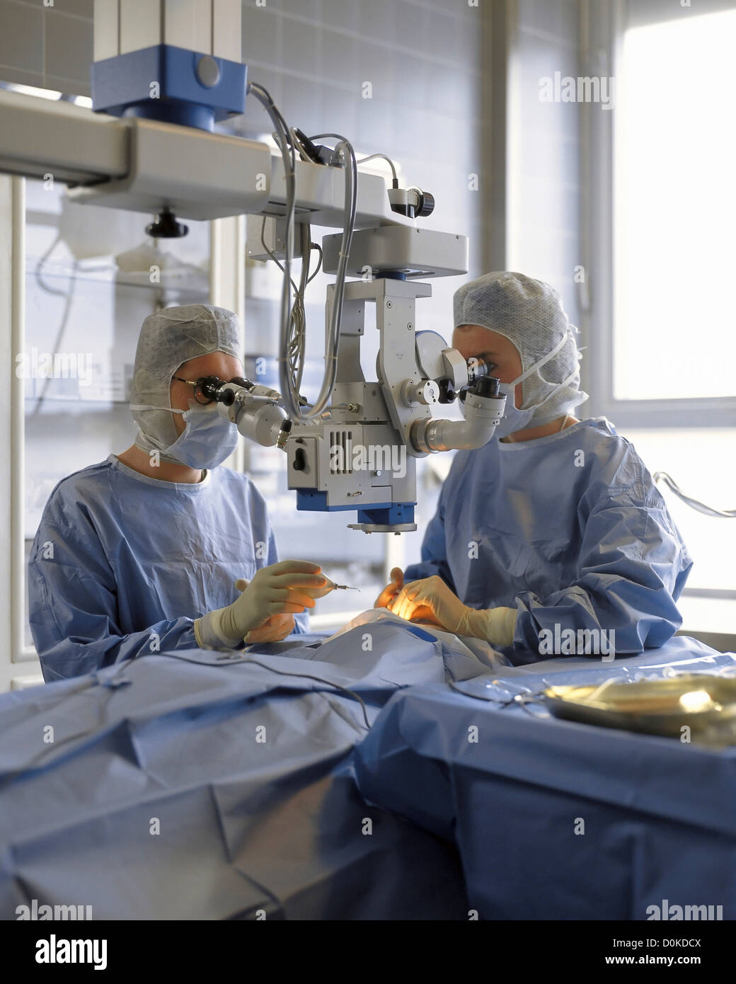 Microsurgery hi-res stock photography and images - Alamy