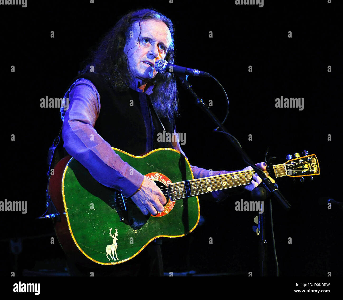 Donovan singer hi-res stock photography and images - Alamy