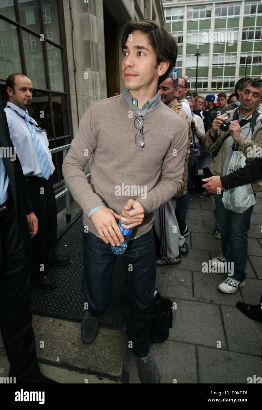 Justin Long outside the BBC Radio 1 studios London, England Stock Photo ...