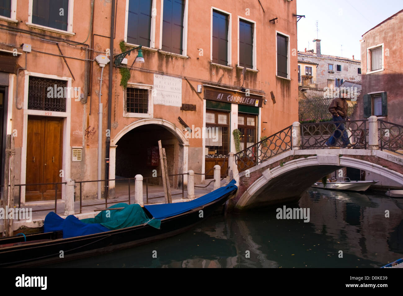 Hidden restaurants hi-res stock photography and images - Alamy